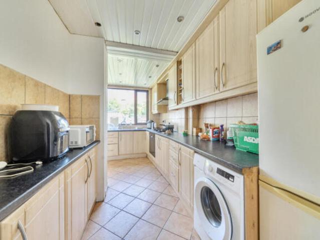 3 bedroom terraced house for sale in Buck Lane, Kingsbury, NW9