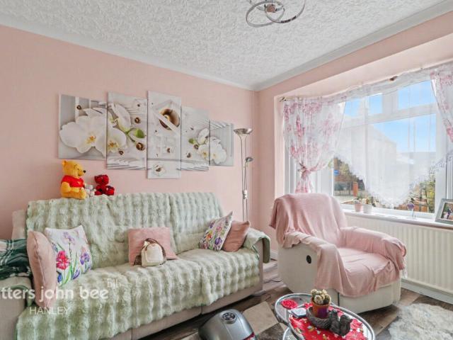 3 bedroom terraced house for sale in Bucknall Old RoadStoke On Trent ST1 2AJ, ST1