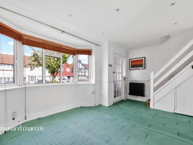 3 bedroom terraced house for sale in Buckland Way, Worcester Park, KT4