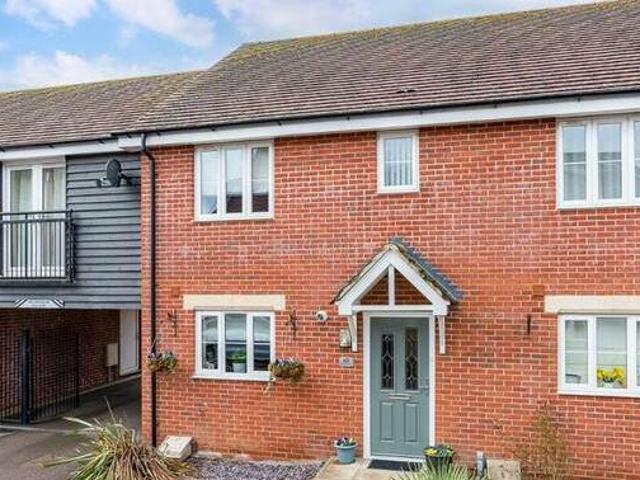 3 bedroom terraced house for sale in Buckwells Field Bengeo Hertford Hertfordshire SG14