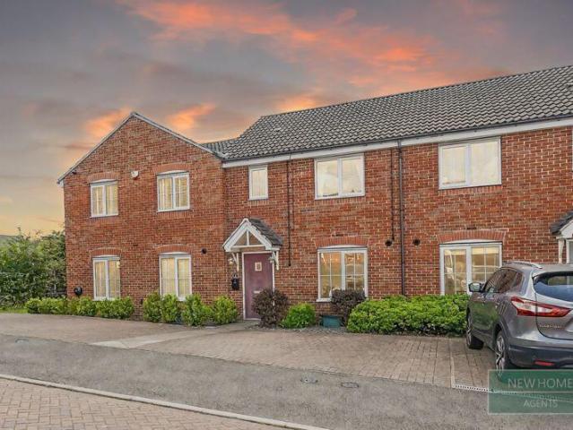 3 bedroom terraced house for sale in Bull Meadow, Nottingham NG14 6KR, NG14