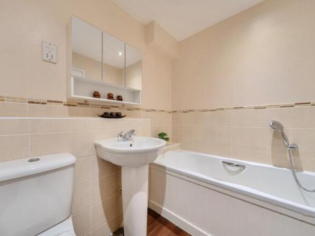 3 bedroom terraced house for sale in Burford Road, Worcester Park, KT4