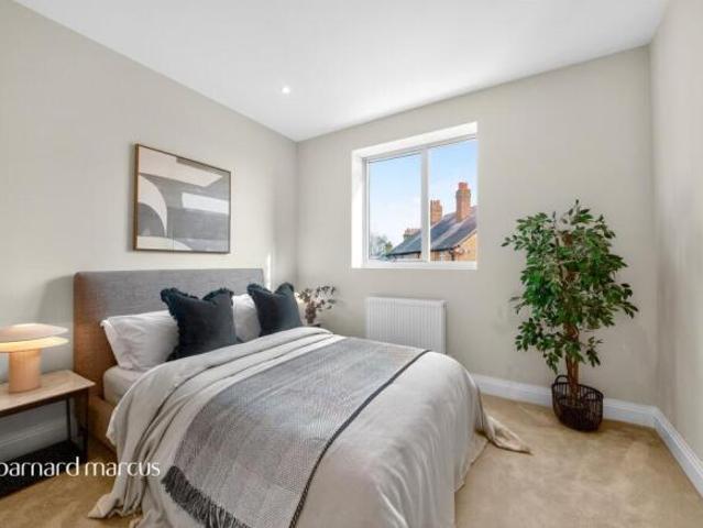 3 bedroom terraced house for sale in Burlington Place, East Barnet Village, Barnet, En4