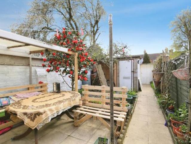 3 bedroom terraced house for sale in Burmer Road, Peterborough, PE1