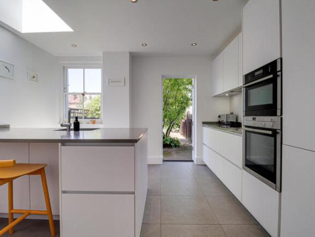 3 bedroom terraced house for sale in Burnham Road, St. Albans, Hertfordshire, AL1