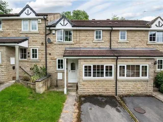 3 bedroom terraced house for sale in Byron Mews, Bingley, West.