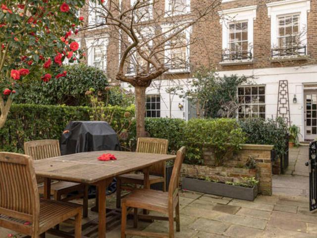 3 bedroom terraced house for sale in Gordon Place, Kensington, London, W8