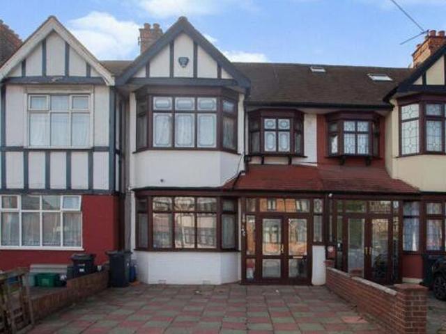 3 Bedroom Terraced House For Sale In Gants Hill, Ilford