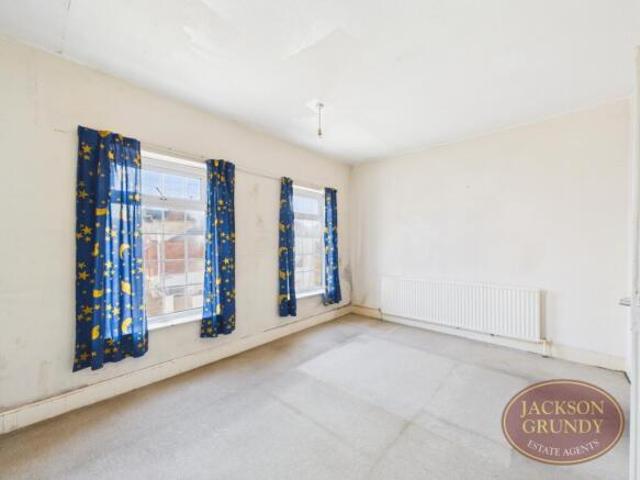 3 bedroom terraced house for sale in Garfield Street, Kingsthorpe Village, NN2 6NW, NN2