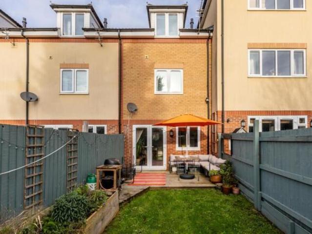 3 bedroom terraced house for sale in Garfield Road, St George, BS5