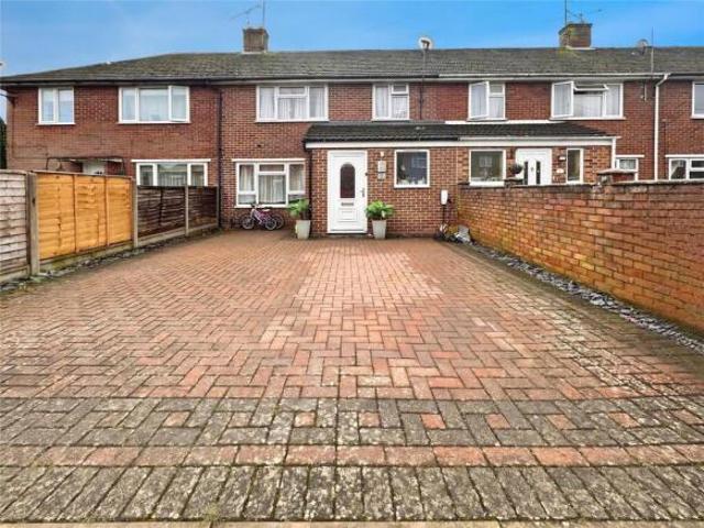 3 bedroom terraced house for sale in Garston Close, Reading, Berkshire, RG30