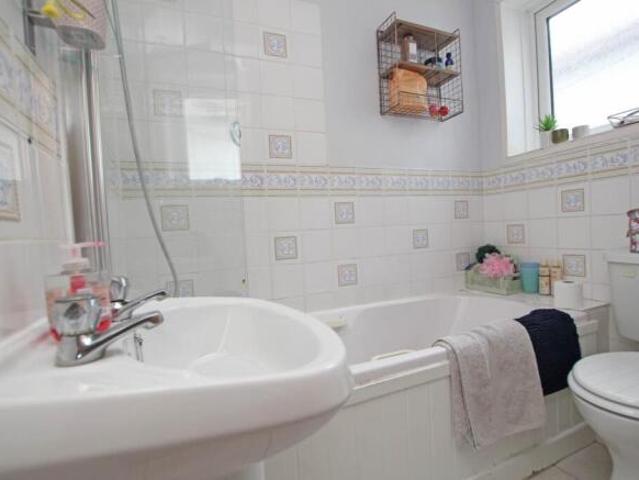 3 bedroom terraced house for sale in Gilbert Road, Eastbourne, BN22 8JA, BN22
