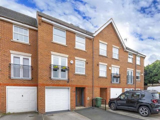3 Bedroom Terraced House For Sale In Gildersome