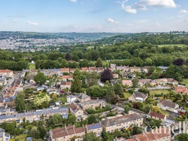3 bedroom terraced house for sale in Gladstone Road, Bath, BA2