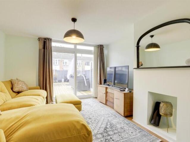 3 bedroom terraced house for sale in Glenlivet Gardens, Nottingham, NG11