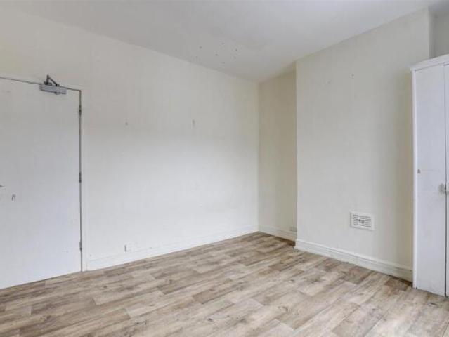 3 bedroom terraced house for sale in Glentworth Road, Nottingham, NG7