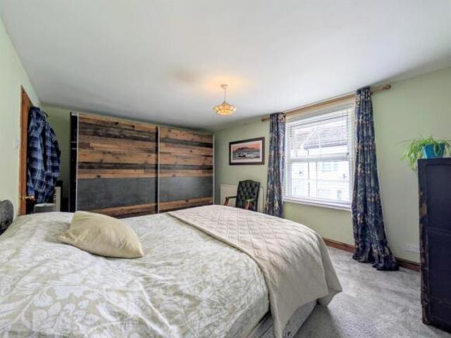 3 bedroom terraced house for sale in Graham Road, WORTHING, BN11