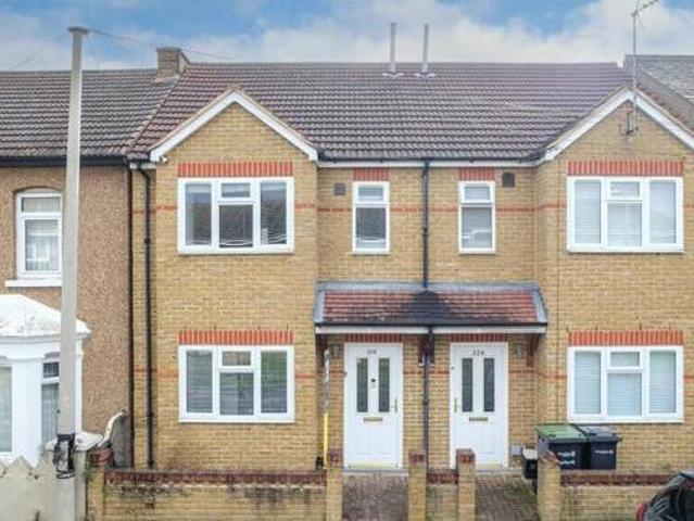 3 Bedroom Terraced House For Sale In Gravesend, Kent
