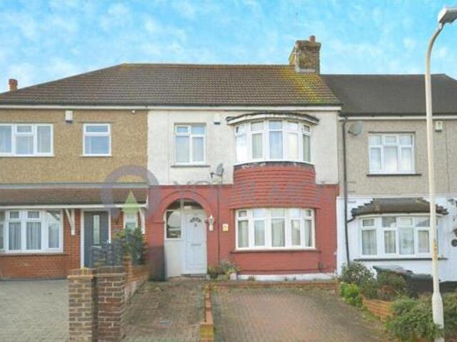 3 Bedroom Terraced House For Sale In Gravesend, Kent