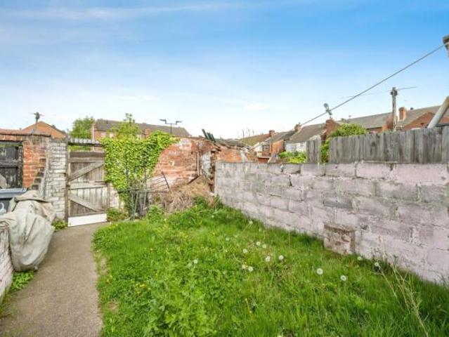 3 bedroom terraced house for sale in Great Central Avenue, Balby, Doncaster, DN4