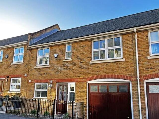 3 Bedroom Terraced House For Sale In Greenwich