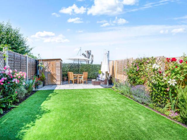 3 bedroom terraced house for sale in Green Lane, Morden, SM4
