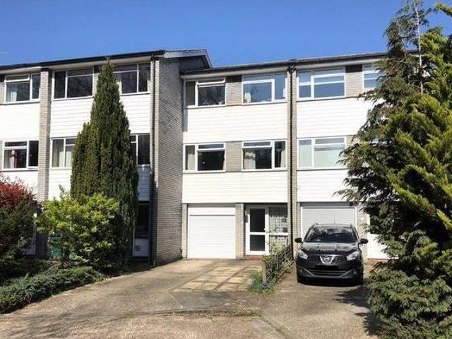 3 bedroom terraced house for sale in Green Park StainesuponThames Surrey TW18 TW18