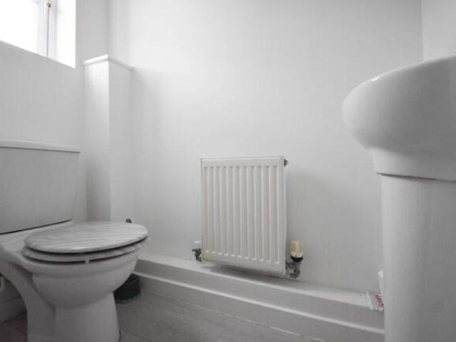 3 bedroom terraced house for sale in Grenadier Close, Bedford, MK41