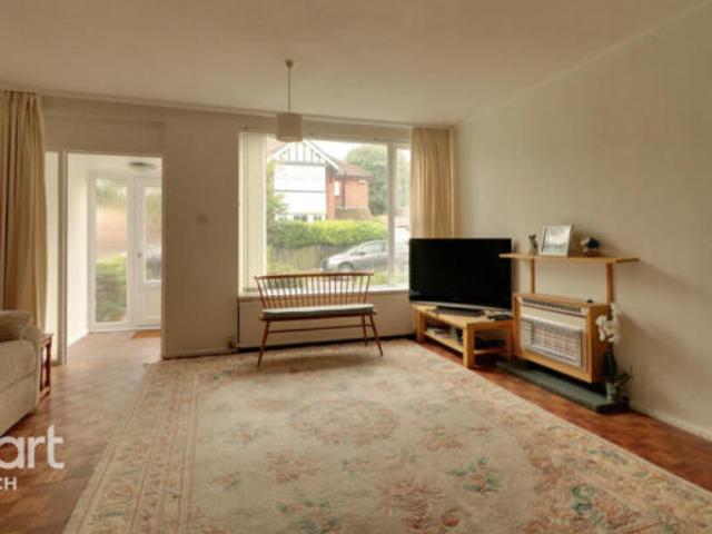 3 bedroom terraced house for sale in Grove Avenue, Norwich, NR1