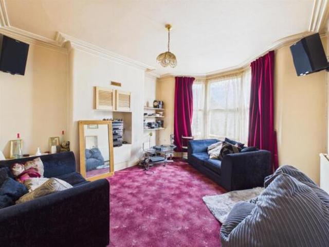 3 bedroom terraced house for sale in Douglas Road, Horfield, Bristol, BS7