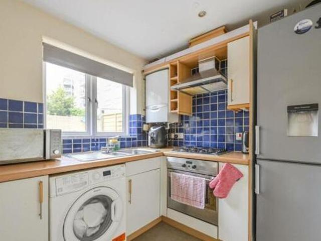 3 Bedroom Terraced House For Sale In Docklands, London