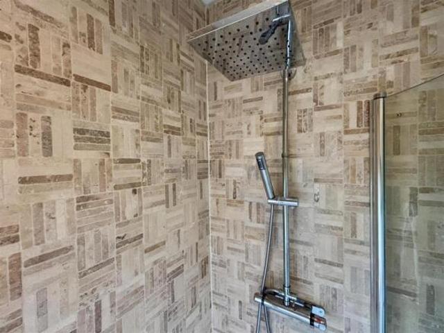 3 bedroom terraced house for sale in Dolphin Terrace, Queensbury, Bradford, BD13
