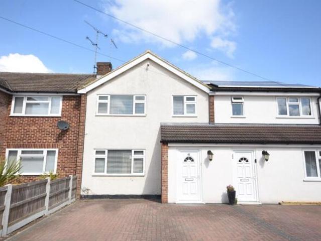 3 bedroom terraced house for sale in Donald Way, Moulsham Lodge, Chelmsford, CM2