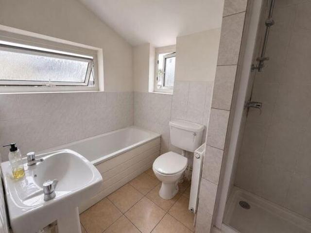 3 bedroom terraced house for sale in Dallow Road, Luton, LU1