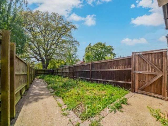3 bedroom terraced house for sale in Devonshire Road, Ipswich, IP3