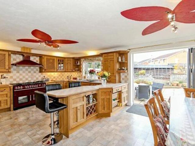 3 Bedroom Terraced House For Sale In Deanshanger