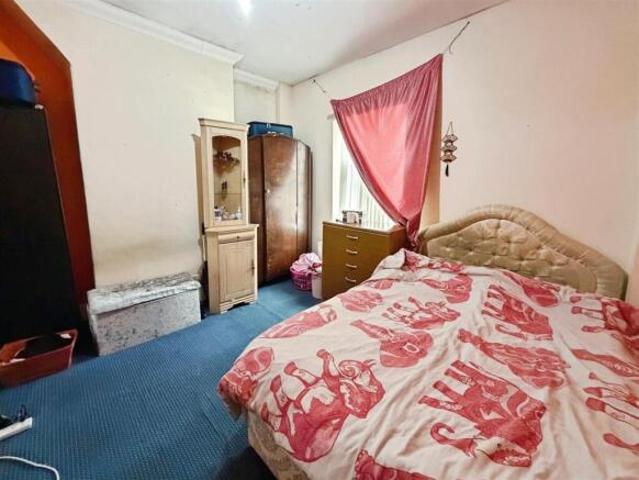 3 bedroom terraced house for sale in Derwent Street, Stoke On Trent, ST1