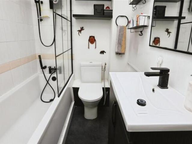 3 bedroom terraced house for sale in Dimond Close, Southampton, Hampshire, SO18