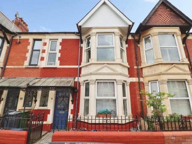 3 bedroom terraced house for sale in Dinas Street, Cardiff, CF11