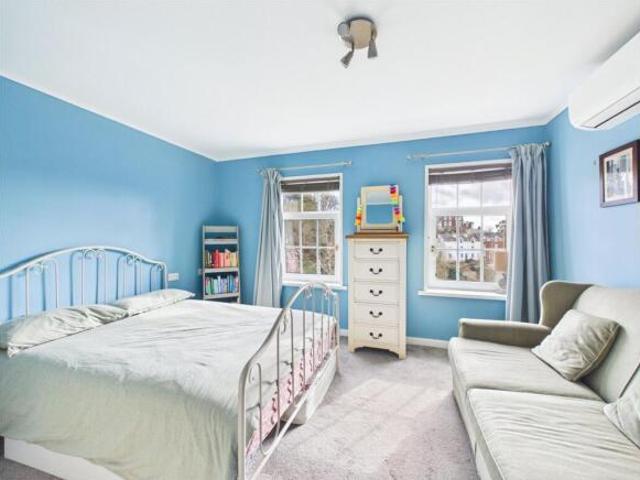 4 bedroom terraced house for sale in Dinham Crescent, Exeter, Devon, EX4