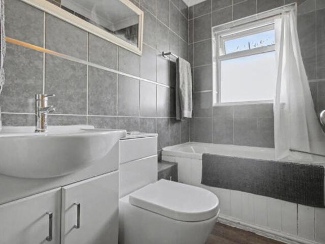 3 bedroom terraced house for sale in Dryden Street, Swindon, SN1