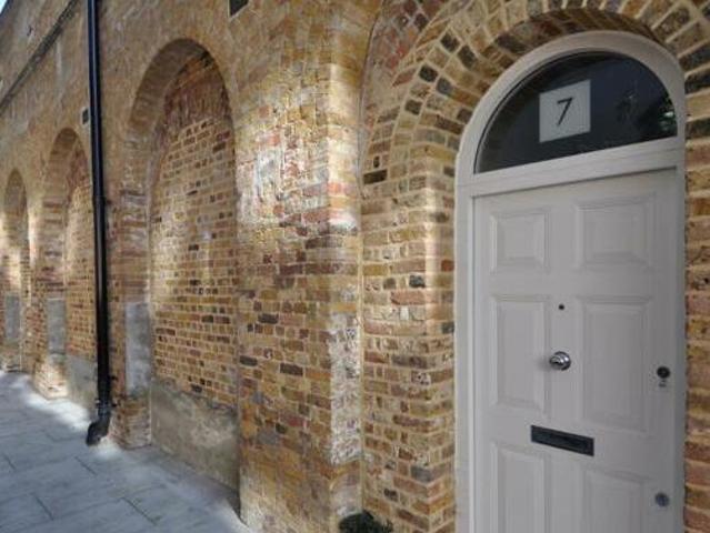 3 Bedroom Terraced House For Sale In Duke Of Wellington Avenue