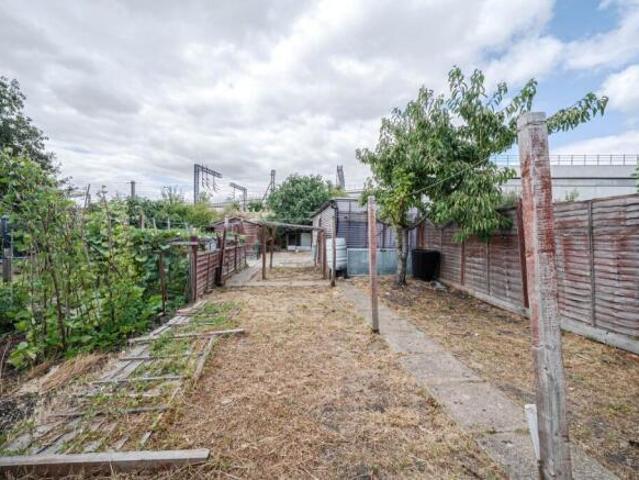 3 bedroom terraced house for sale in Duncombe Street, Bletchley, Milton Keynes, MK2