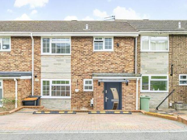 3 Bedroom Terraced House For Sale In Dunstable, Bedfordshire