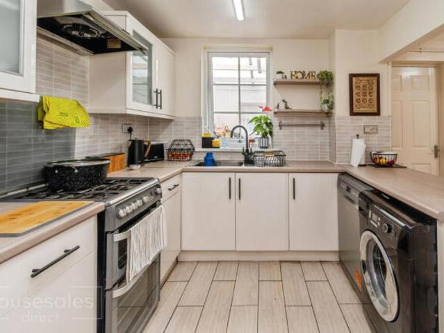 3 bedroom terraced house for sale in Dunstall Avenue, Wolverhampton, WV6
