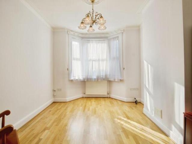 3 bedroom terraced house for sale in Dysons Road, London, N18