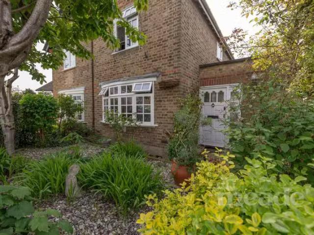 3 bedroom terraced house for sale in Endlebury Road, Chingford.
