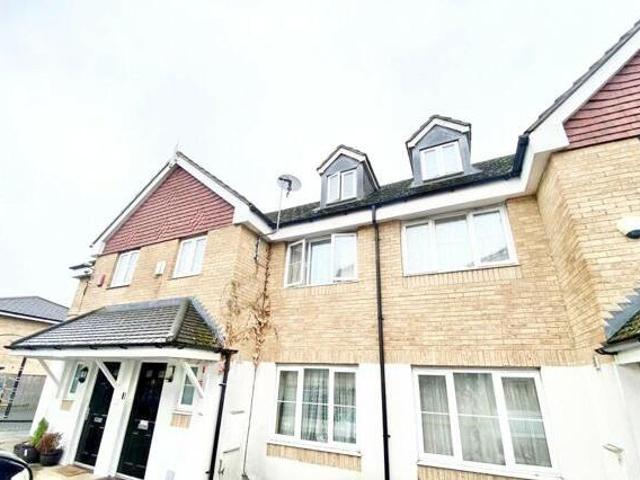 3 Bedroom Terraced House For Sale In Enfield, Middlesex