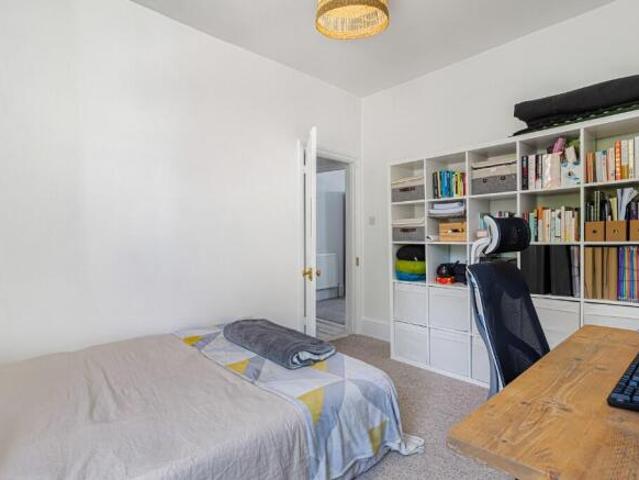 3 bedroom terraced house for sale in Ennis Road, London, SE18