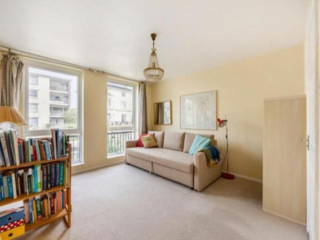 3 bedroom terraced house for sale in East Approach Drive, Cheltenham, GL52